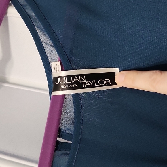 Julian Taylor | Dresses | Julian Taylor Ny Cocktail Dress | Poshmark